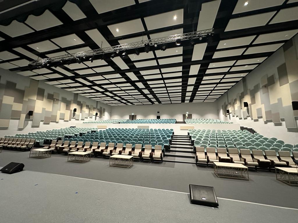 AL-HIKMA SCHOOL auditorium chairs installation - Leadcom