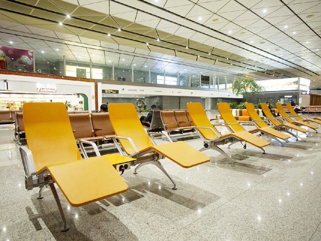Luxury waiting area chairs for airports