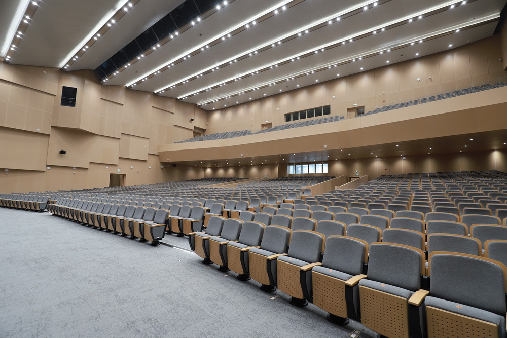 Conference hall seating & auditorium seating - Leadcom Seating